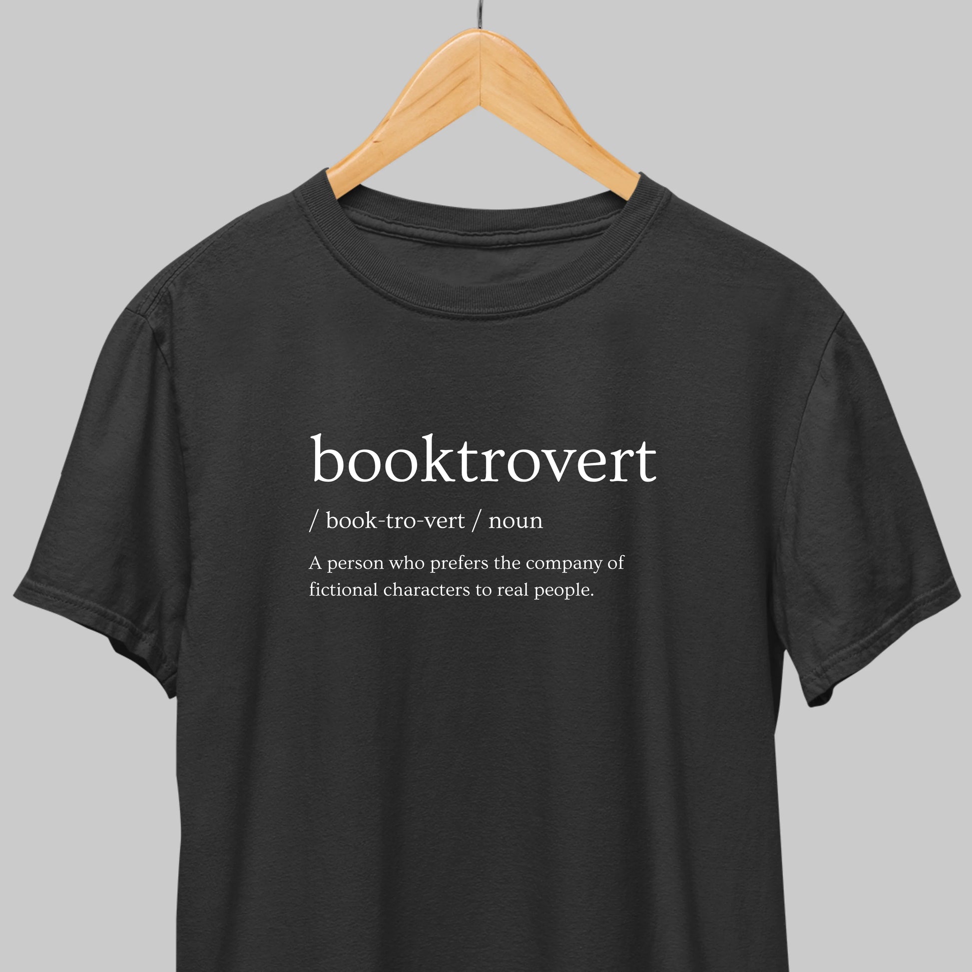 Booktrovert: Funny Definition Tee – Mysfits